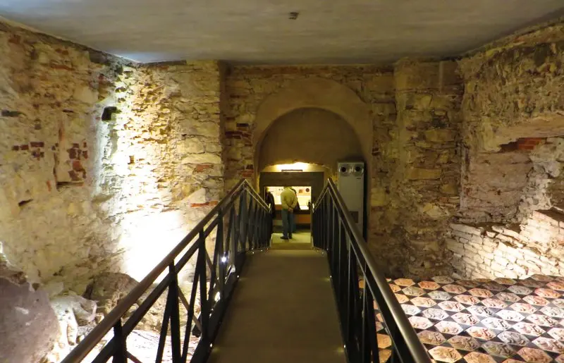 Záchrana a zpřístupnění rotundy sv. Václava na Malostranském náměstí v ...