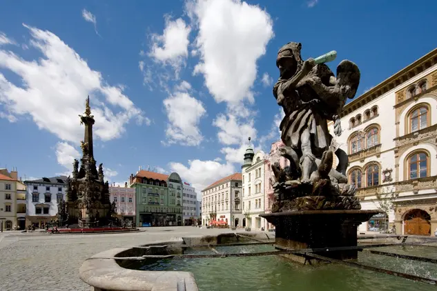 Sloup Nejsvětější Trojice v Olomouci - Národní památkový ústav